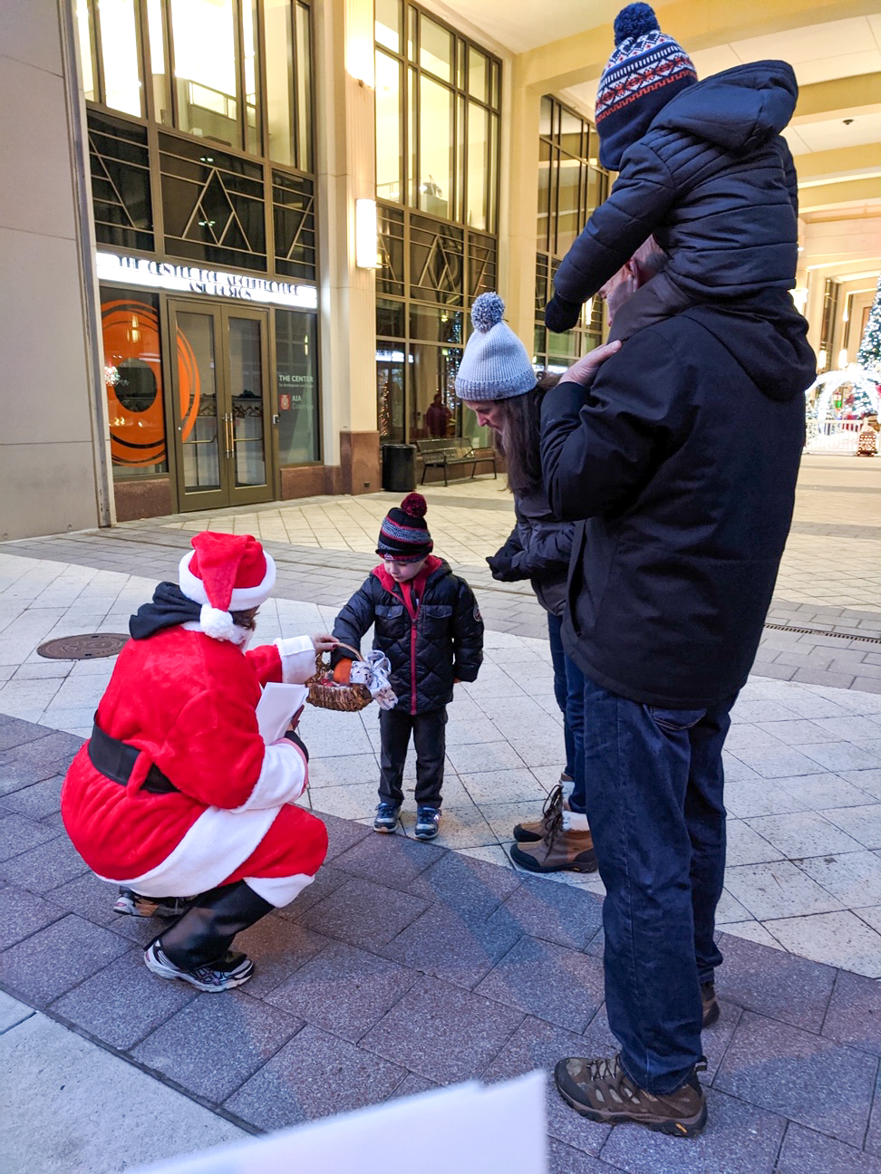 Freedom Foundation Santas Spread Their Yearly Message of Liberty ...
